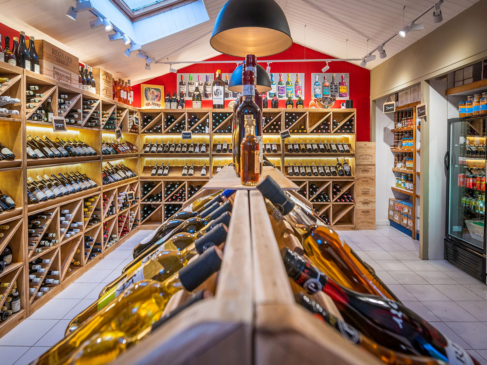 Zoom on Tradis wine racks for wine merchants