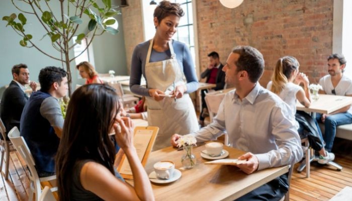 Optimize the service in a restaurant: speed, efficiency, and satisfaction